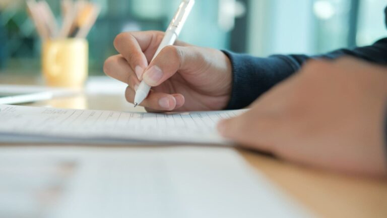 Form 1040-SS 2025 - 2026